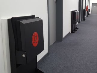 Sitze „Kompakt“ mit Lehne